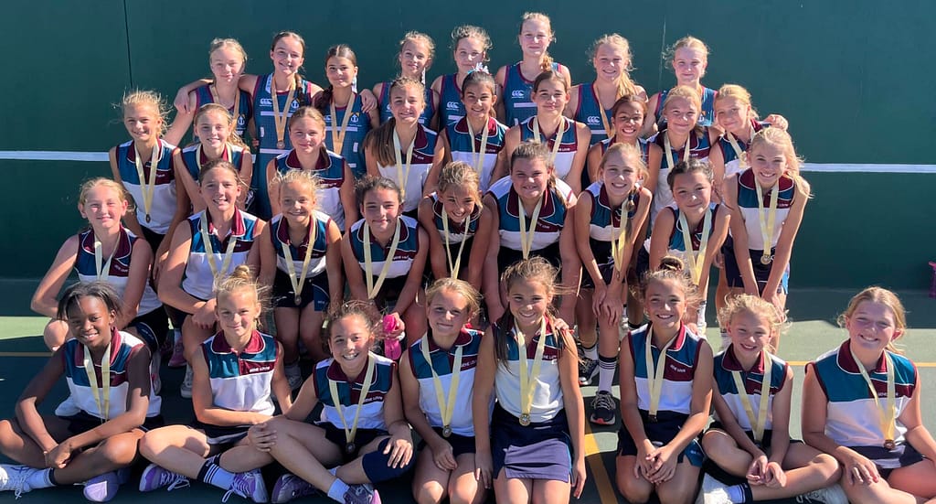 Laerskool Gene Louw netbalspelers is kaatjies van die baan - AWSUM ...