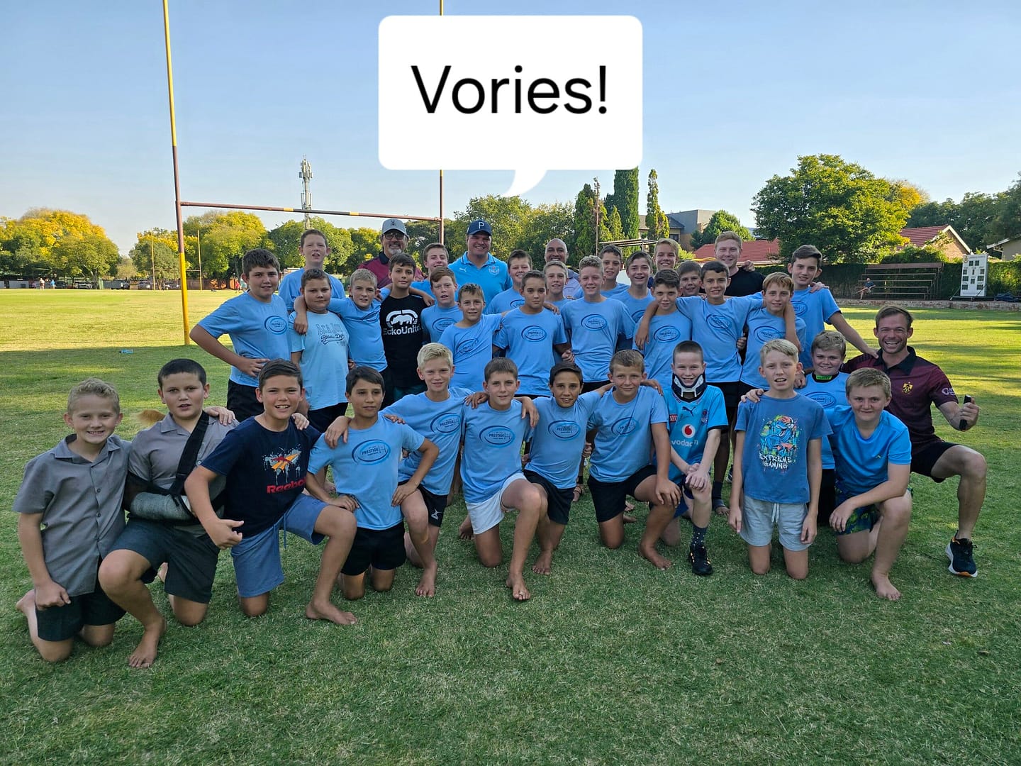 Bloubul Voorspeler-afrigter kuier by Laerskool Voorpos se eerste ...