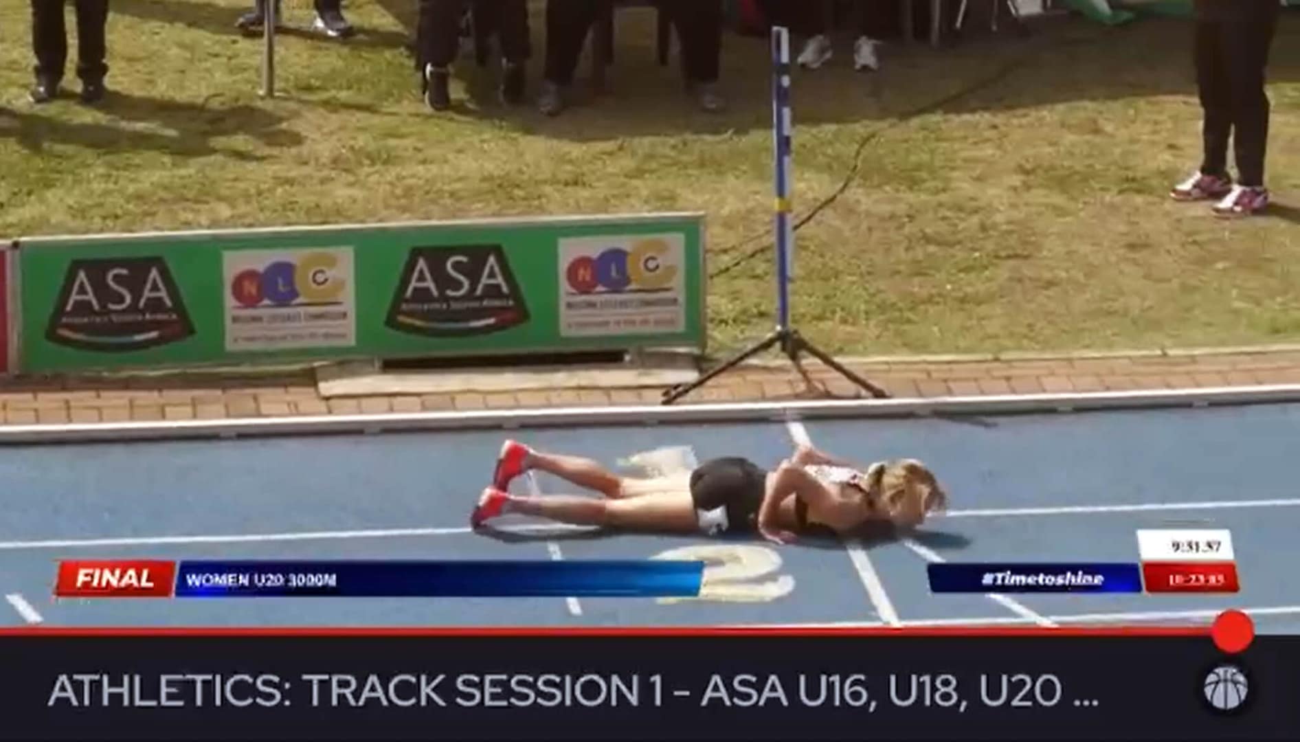Hoër Meisieskool Bloemhof atleet toon veerkragtigheid en kruip oor die ...