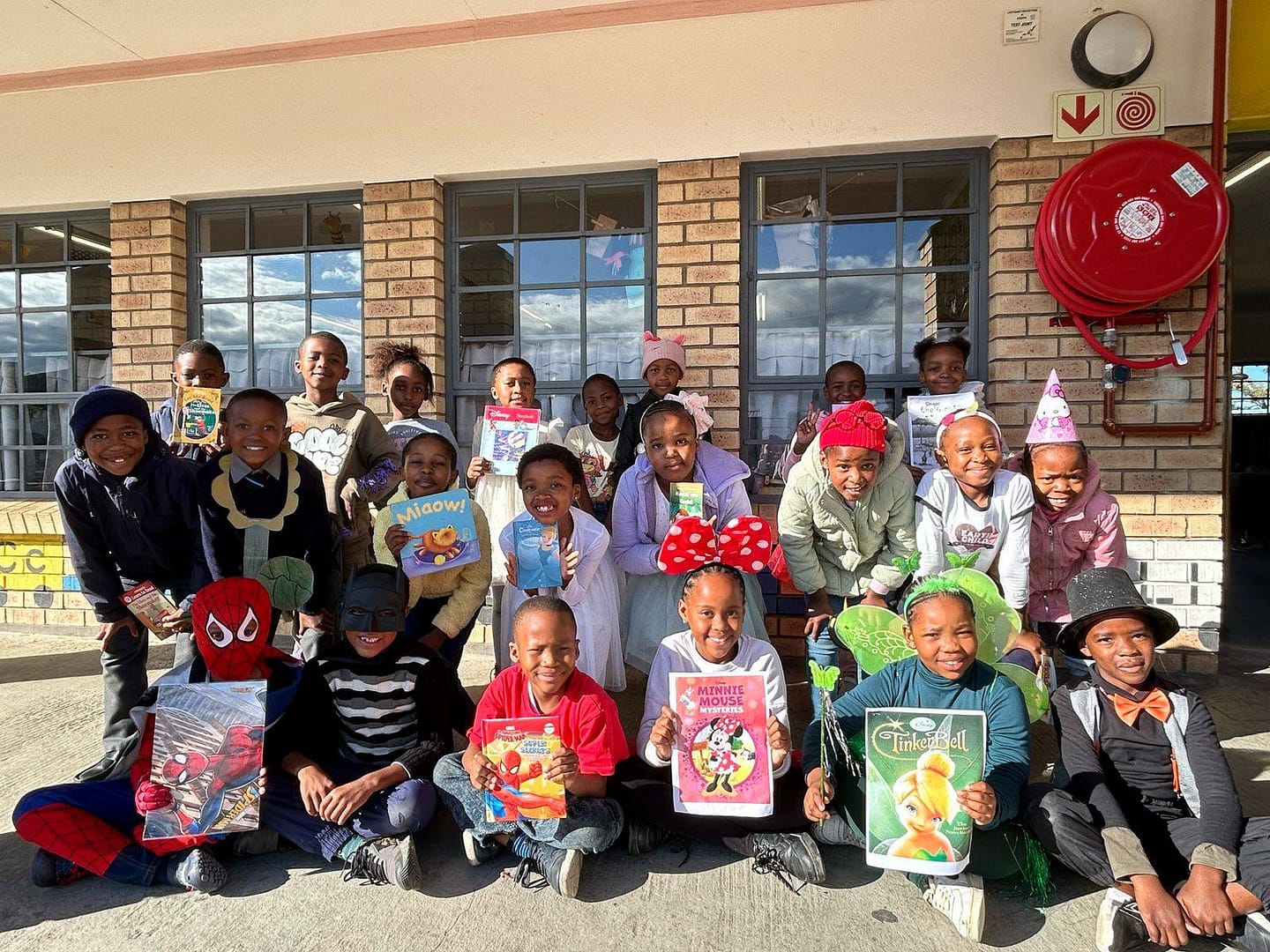 Tweespruit Primary Bookday - AWSUM School News